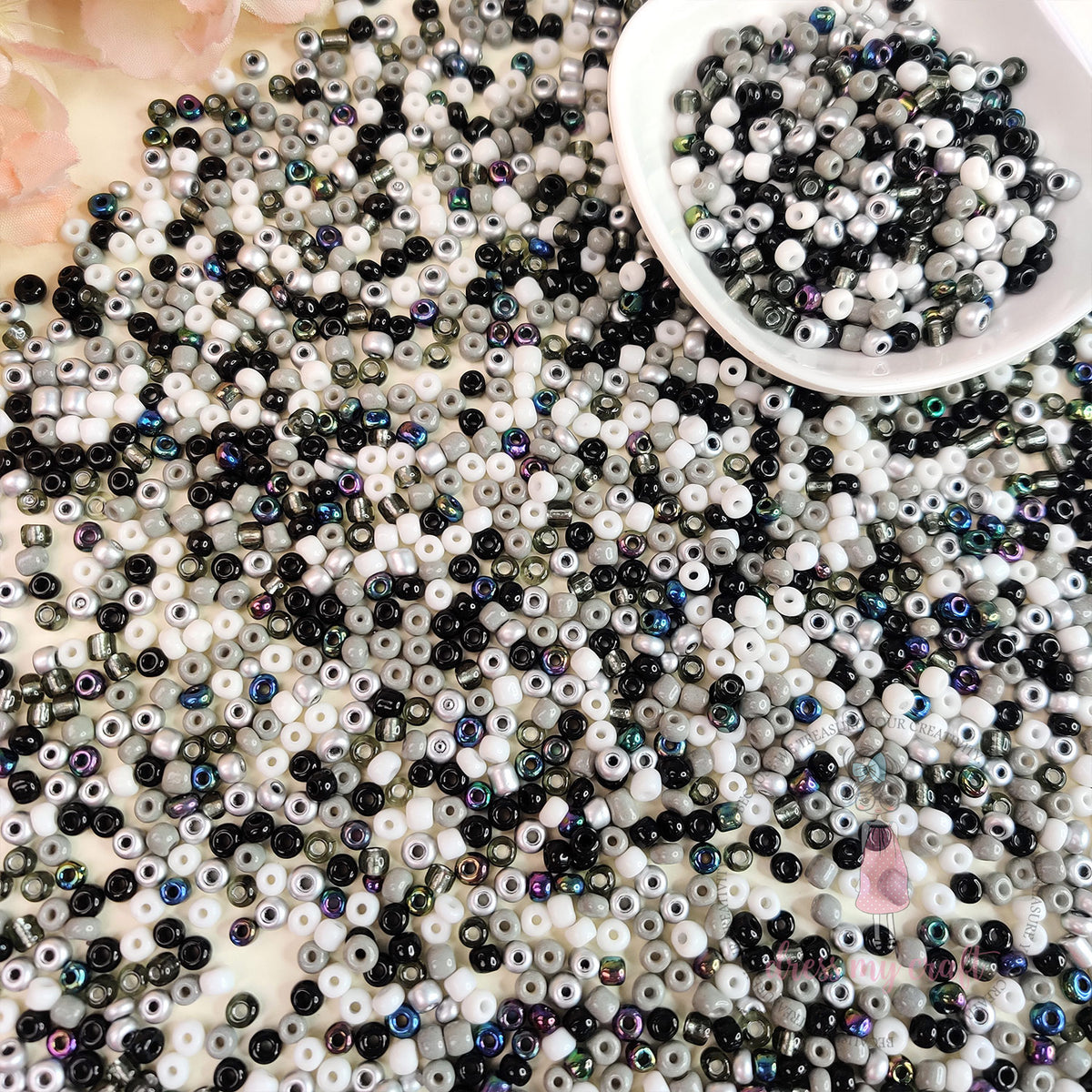 Acrylic Seed Beads - Black Family – CRAFTERS CORNER